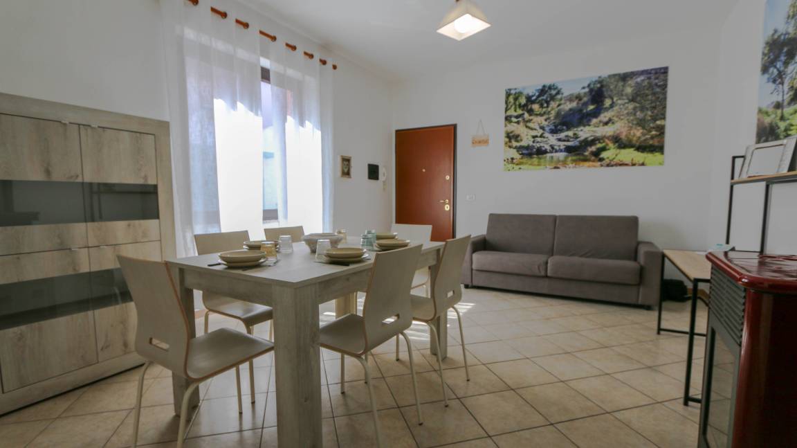 Appartamento Vacanza ∙ 3 Camere Da Letto ∙ 6 Ospiti - Nuoro