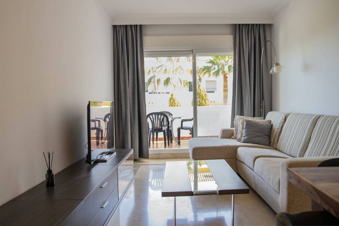 75 M² Appartement ∙ 2 Chambres ∙ 6 Personnes - Calahonda