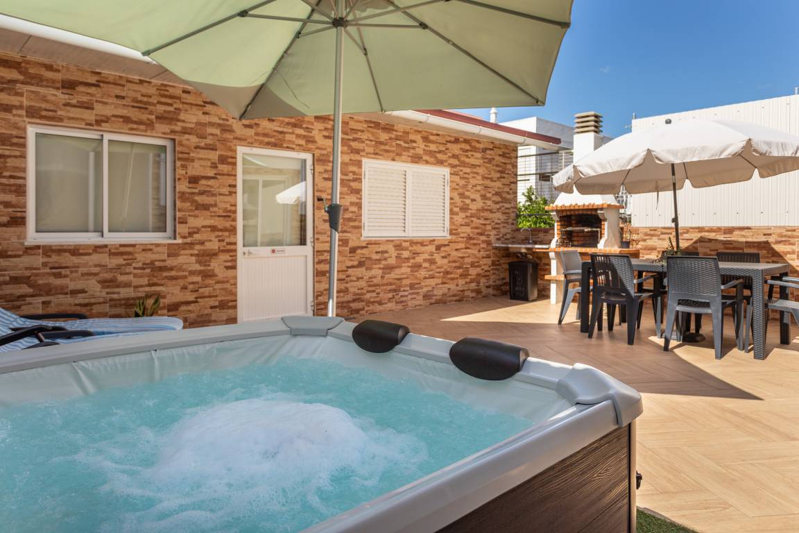 150 M² Apartment ∙ 3 Bedrooms ∙ 6 Guests - Almancil