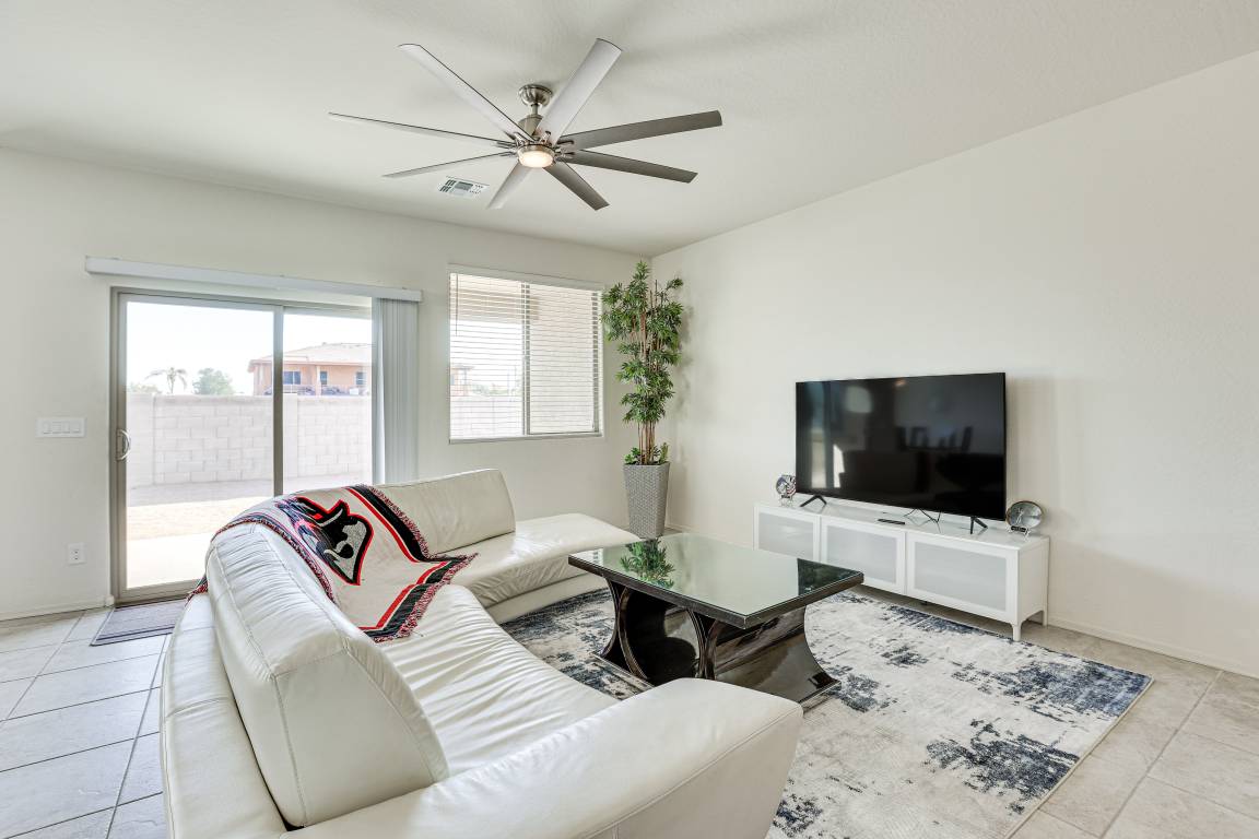 252 M² House ∙ 4 Bedrooms ∙ 8 Guests - Sun City, AZ