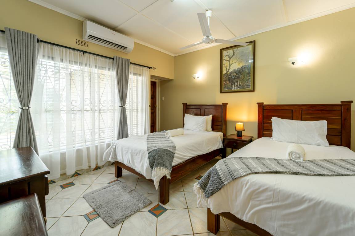 1000 M² Private Room ∙ 1 Bedroom ∙ 2 Guests - Victoria Falls