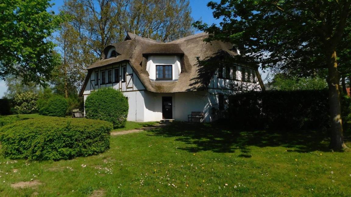 46 M² Ferienwohnung ∙ 1 Schlafzimmer ∙ 3 Gäste - Ahrenshoop