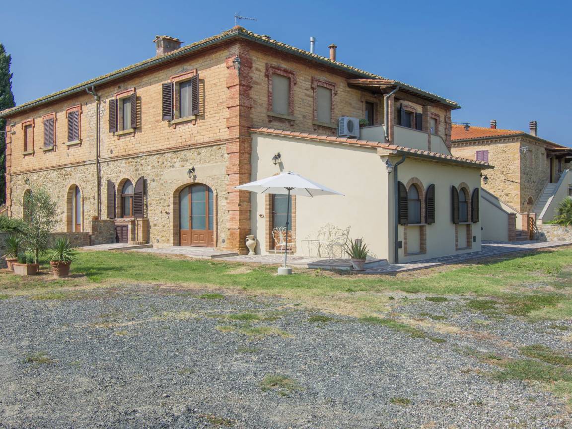 240 M² House ∙ 4 Bedrooms ∙ 12 Guests - Volterra
