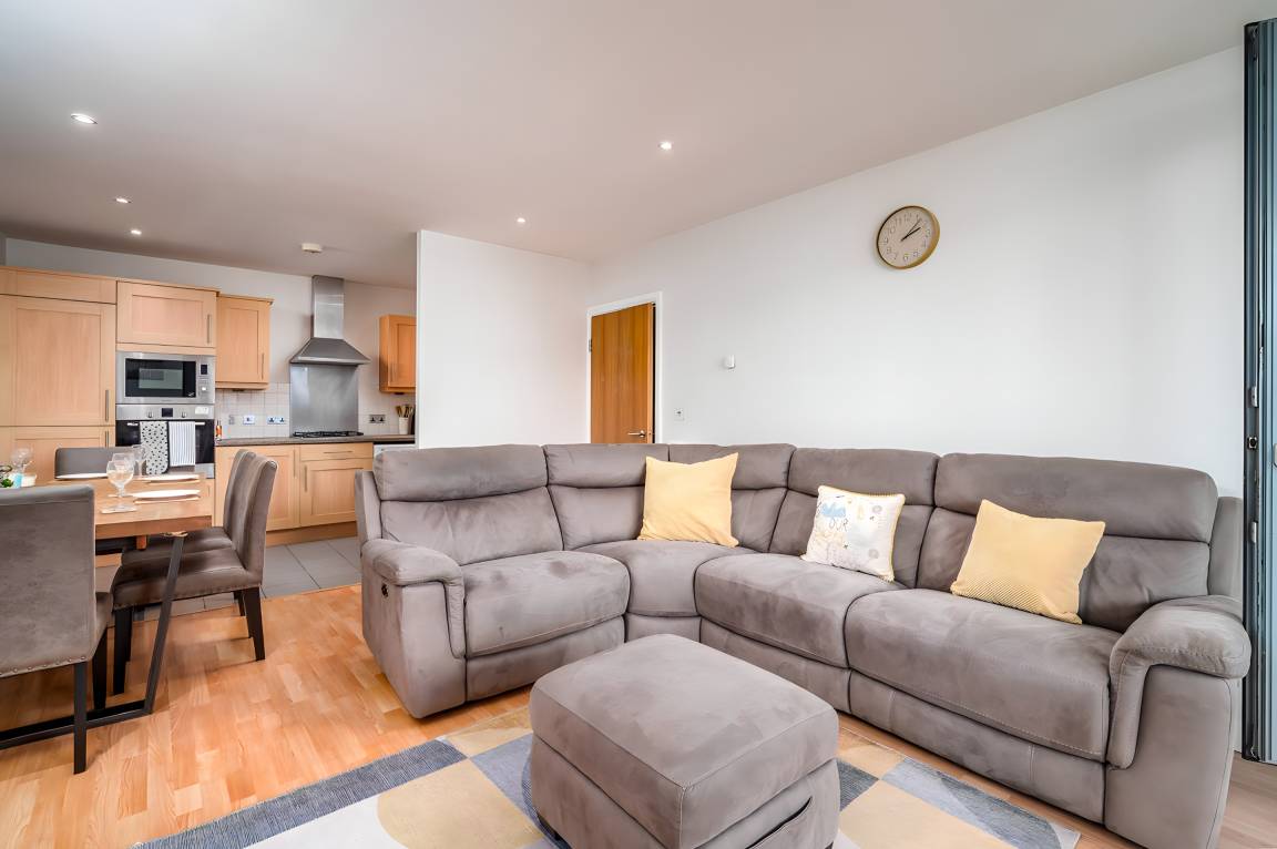 80 M² Apartment ∙ 2 Bedrooms ∙ 5 Guests - St Albans, UK