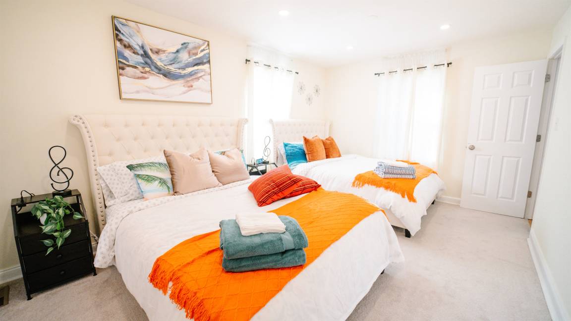 191 M² House ∙ 5 Bedrooms ∙ 24 Guests - Fairfax, VA