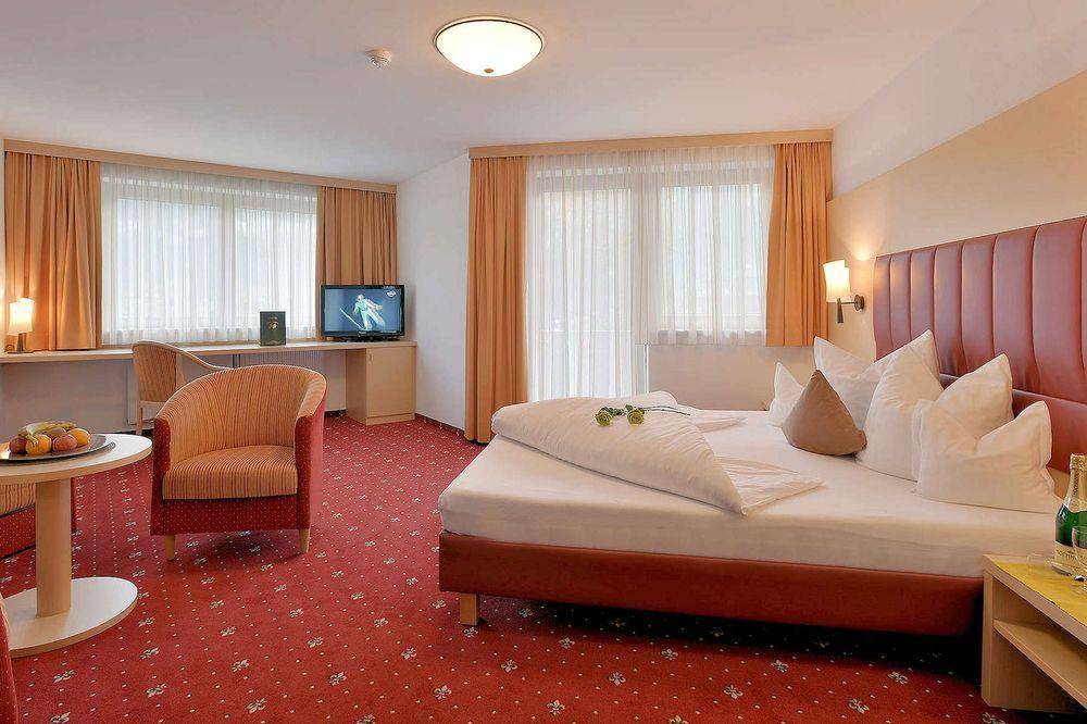 Hotel ∙ 1 Quarto ∙ 4 Hóspedes - Fügen