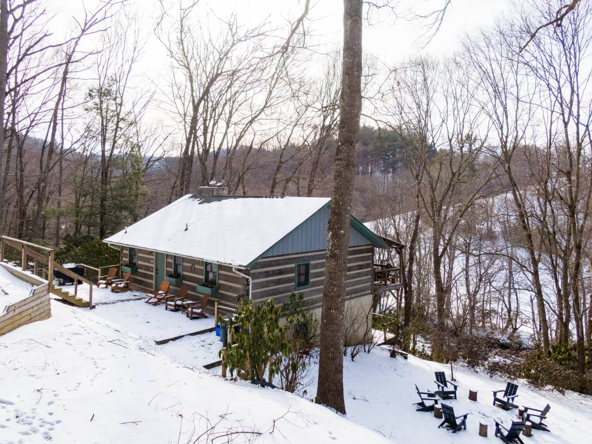 Hut ∙ 4 Slaapkamers ∙ 8 Gasten - Boone, NC