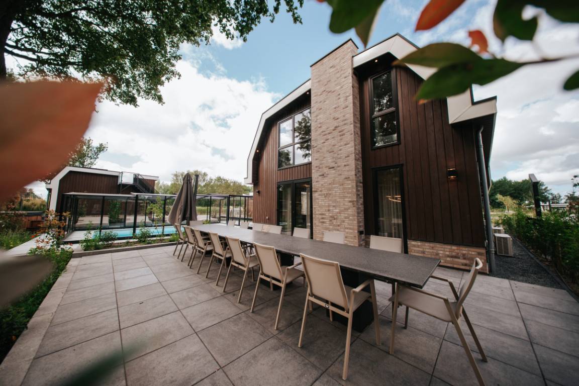 200 M² Huis ∙ 8 Slaapkamers ∙ 16 Gasten - Heerhugowaard