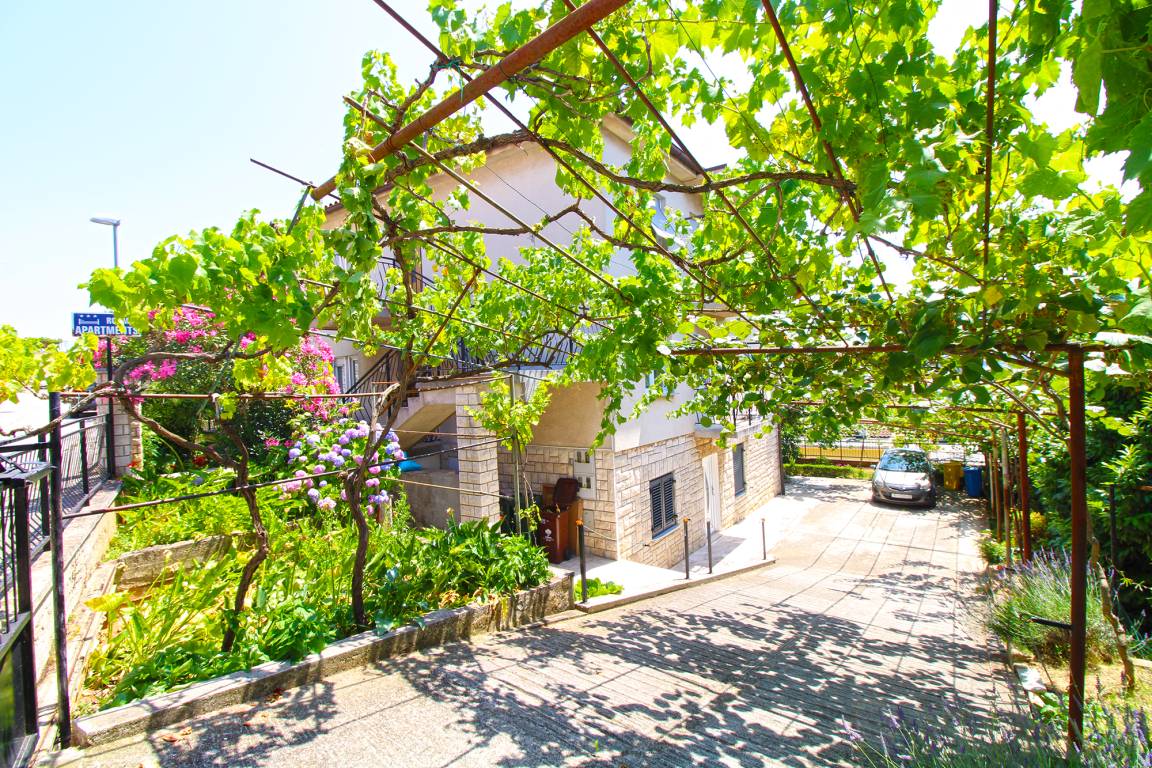 95 M² Ferienwohnung ∙ 3 Schlafzimmer ∙ 7 Gäste - Pula