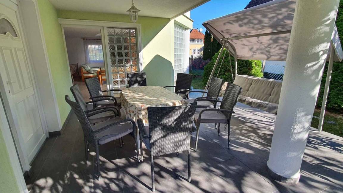 118 M² House ∙ 4 Bedrooms ∙ 8 Guests - Balaton