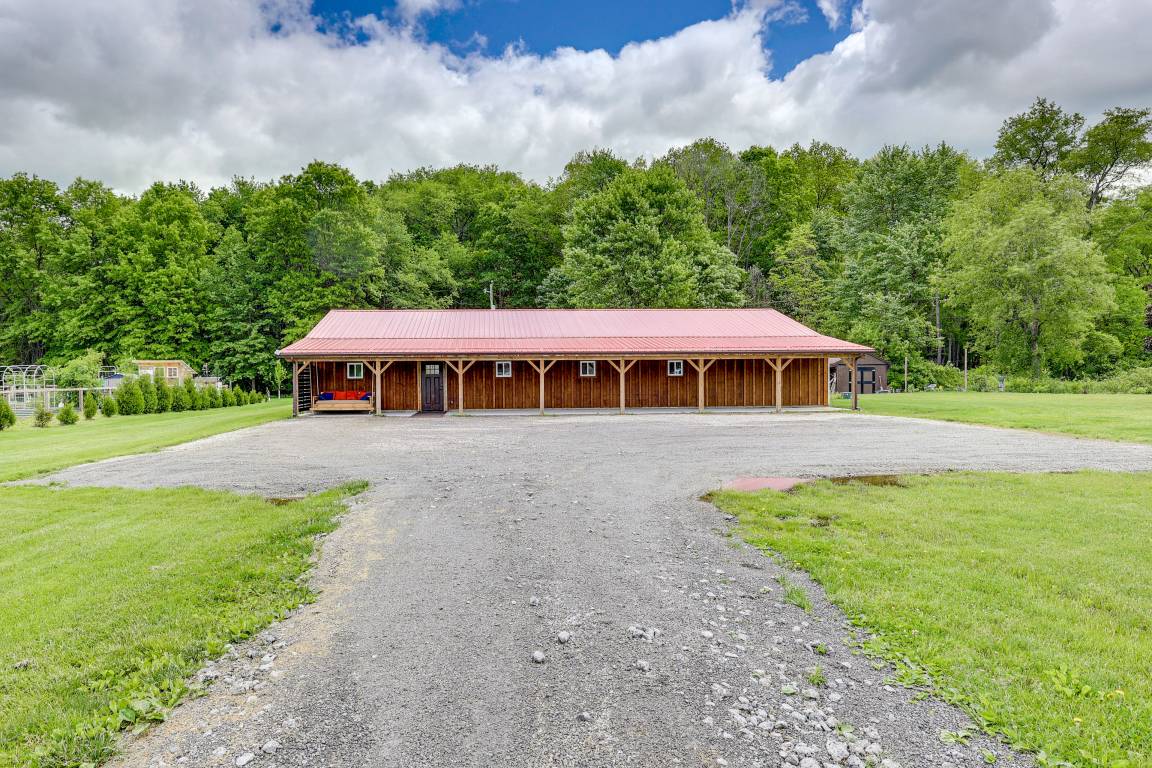 260 M² House ∙ 4 Bedrooms ∙ 9 Guests - Bolivar, OH