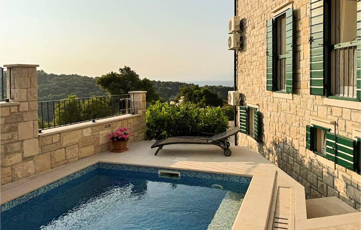 150 M² Maison De Vacances ∙ 3 Chambres ∙ 8 Personnes - Supetar