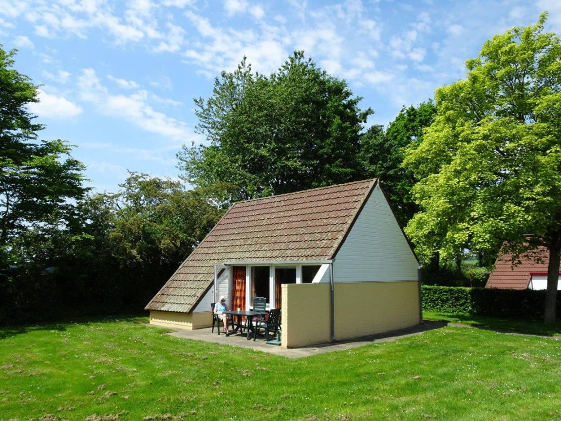 60 M² Bungalow ∙ 2 Bedrooms ∙ 4 Guests - Heerlen
