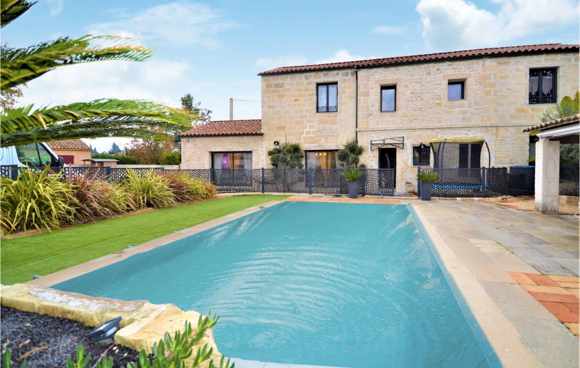 160 M² Maisonnette ∙ 4 Slaapkamers ∙ 8 Gasten - Beaucaire