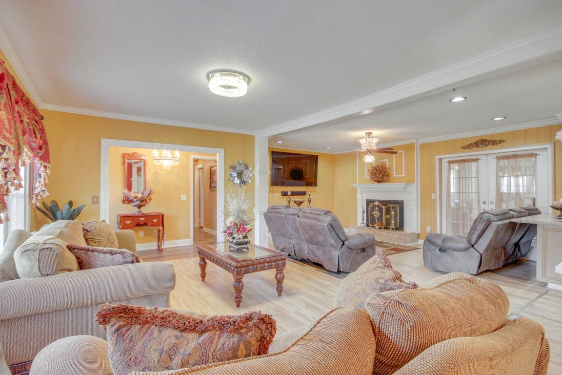 222 M² House ∙ 4 Bedrooms ∙ 8 Guests - Columbia, SC