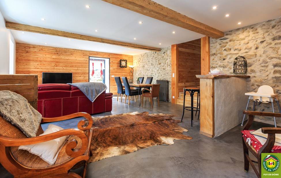 100 M² Gîte ∙ 3 Chambres ∙ 6 Personnes - Aydat