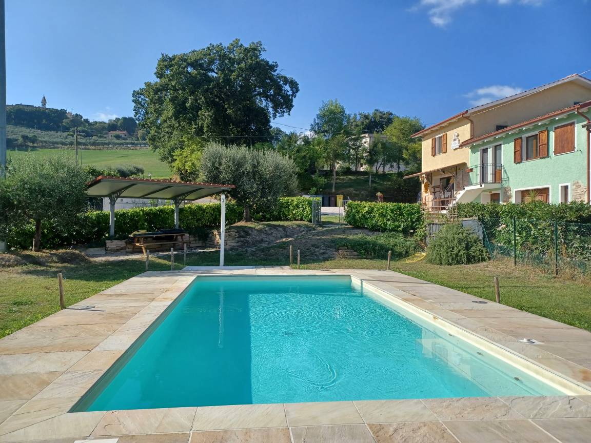 Farmhouse ∙ 2 Bedrooms ∙ 5 Guests - Pergola