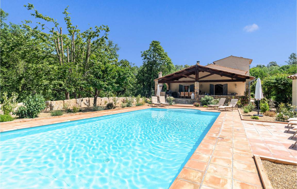133 M² Huis ∙ 6 Slaapkamers ∙ 12 Gasten - Cotignac