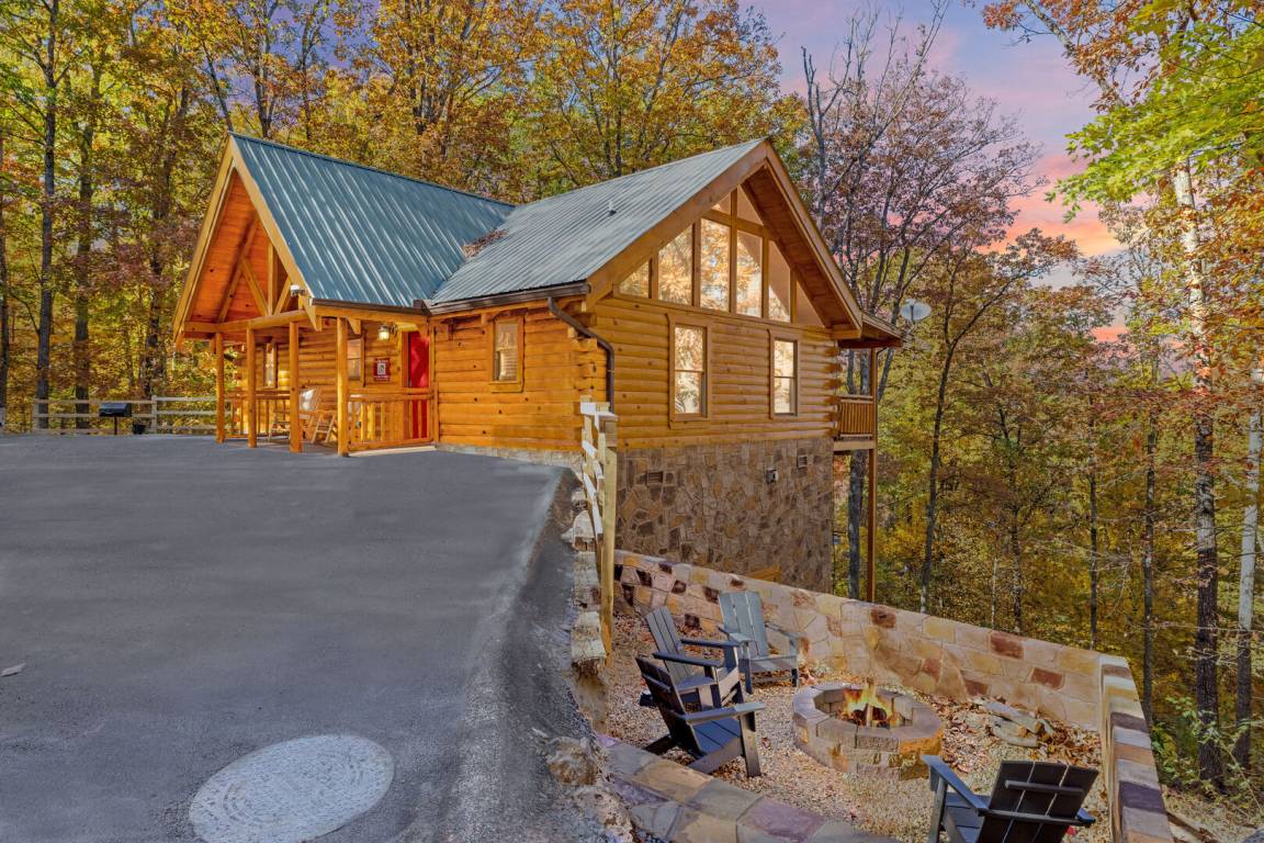 112 M² Cabin ∙ 2 Bedrooms ∙ 6 Guests - Gatlinburg, TN