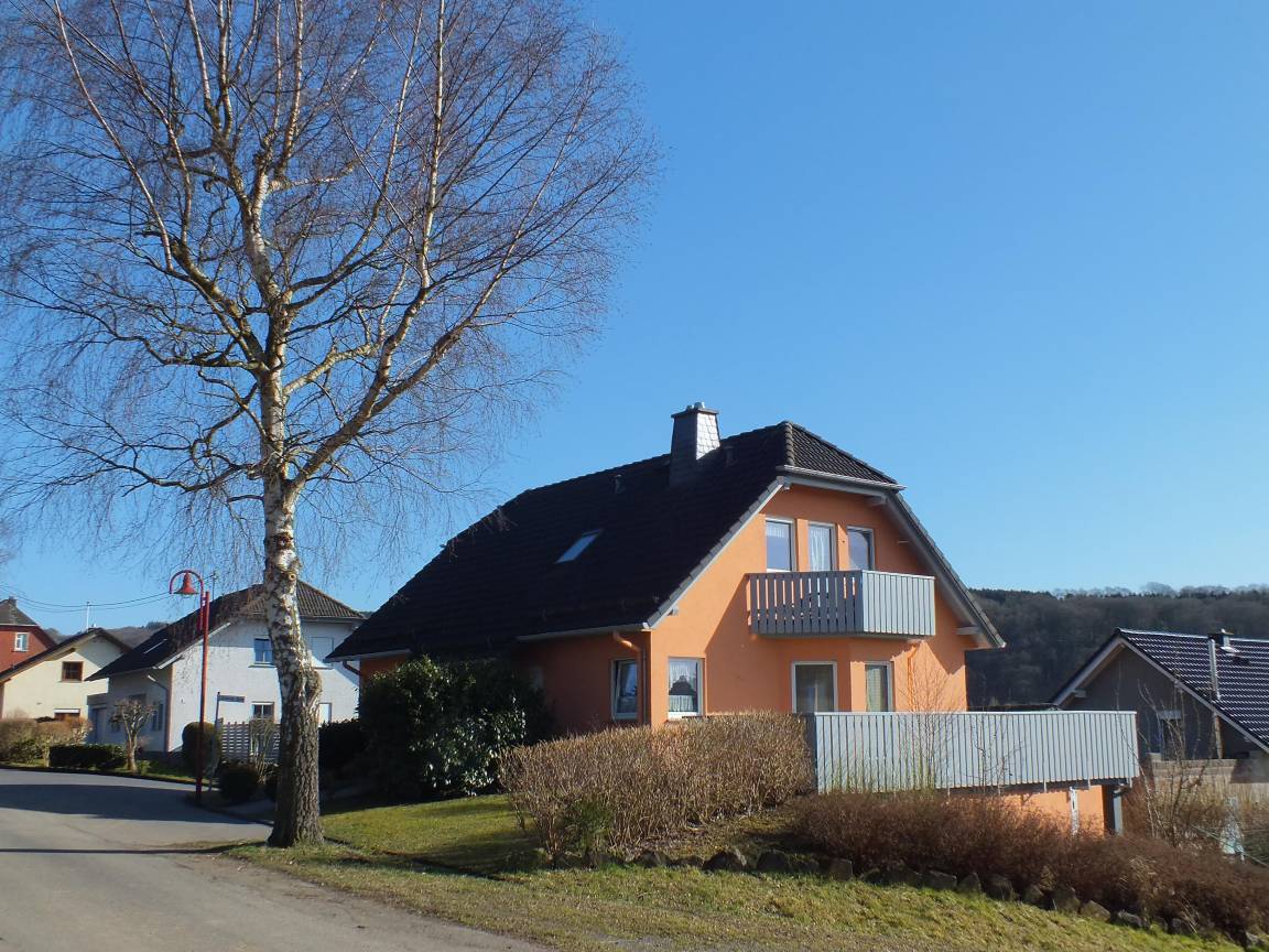 56 M² Huoneisto ∙ 2 Makuuhuonetta ∙ 4 Vierasta - Hachenburg