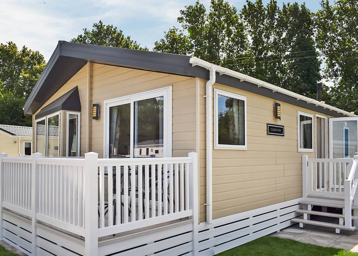 Caravan ∙ 2 Bedrooms ∙ 4 Guests - Kingston upon Hull