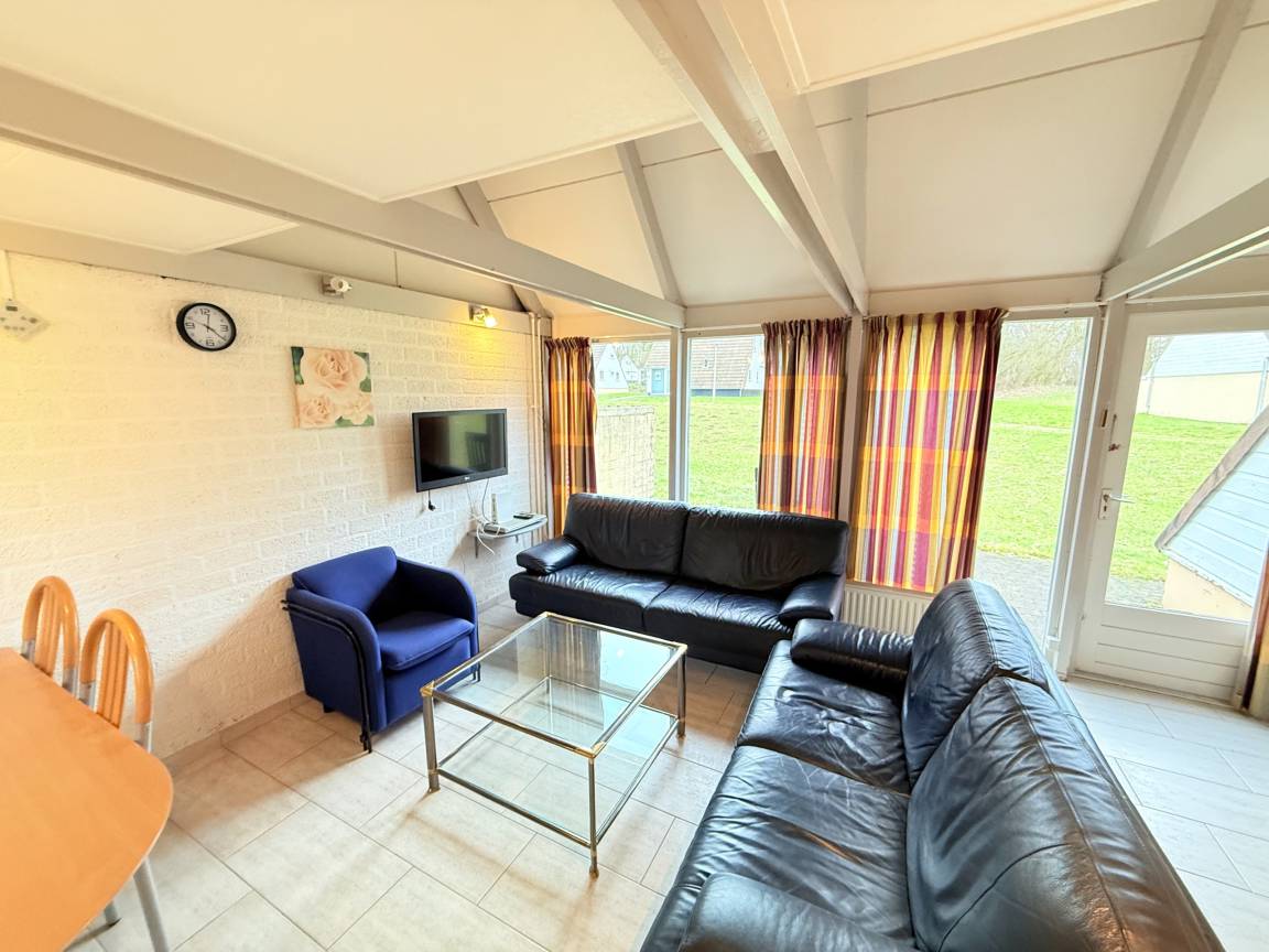 60 M² Bungalow ∙ 2 Schlafzimmer ∙ 4 Gäste - Aachen
