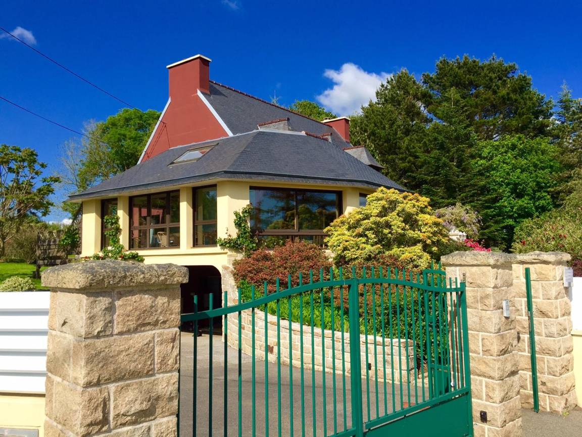 Maison De Vacances ∙ 5 Chambres ∙ 9 Personnes - Finistère