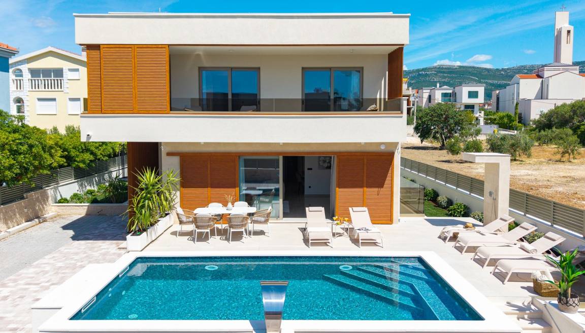 400 M² Villa ∙ 6 Schlafzimmer ∙ 12 Gäste - Split