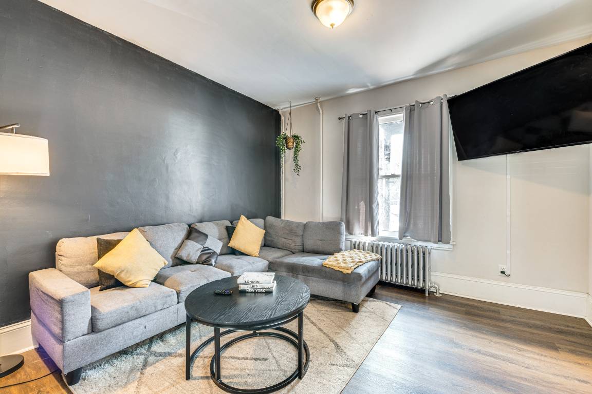 111 M² Apartamento ∙ 3 Habitaciones ∙ 8 Huéspedes - Stroudsburg