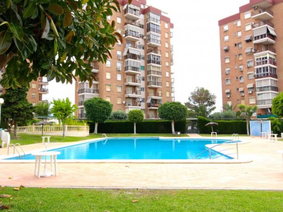 100 M² Apartamento ∙ 1 Habitación ∙ 5 Huéspedes - Alicante