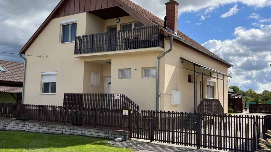 60 M² Apartment ∙ 2 Bedrooms ∙ 4 Guests - Balatonfenyves