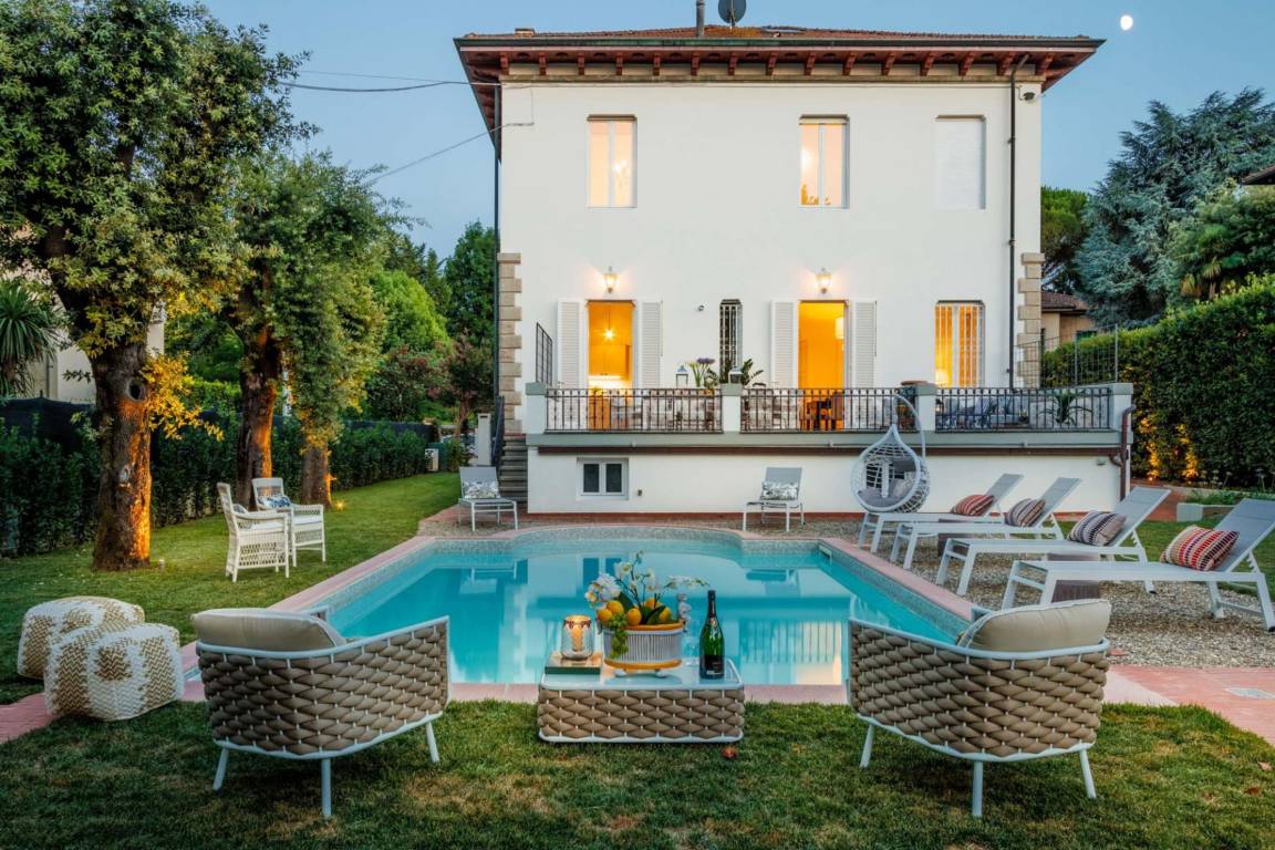 450 M² Villa ∙ 6 Schlafzimmer ∙ 12 Gäste - Lucca