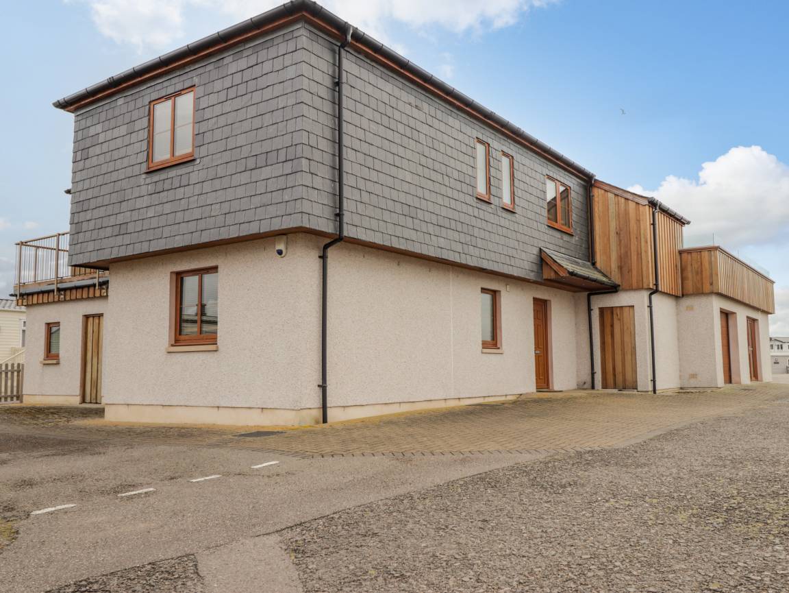 Cottage ∙ 4 Bedrooms ∙ 8 Guests - Moray