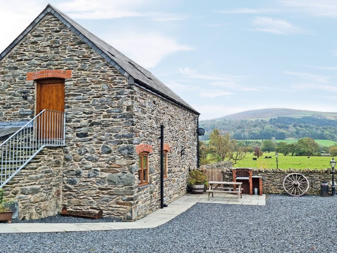 Cottage ∙ 2 Bedrooms ∙ 4 Guests - North Wales