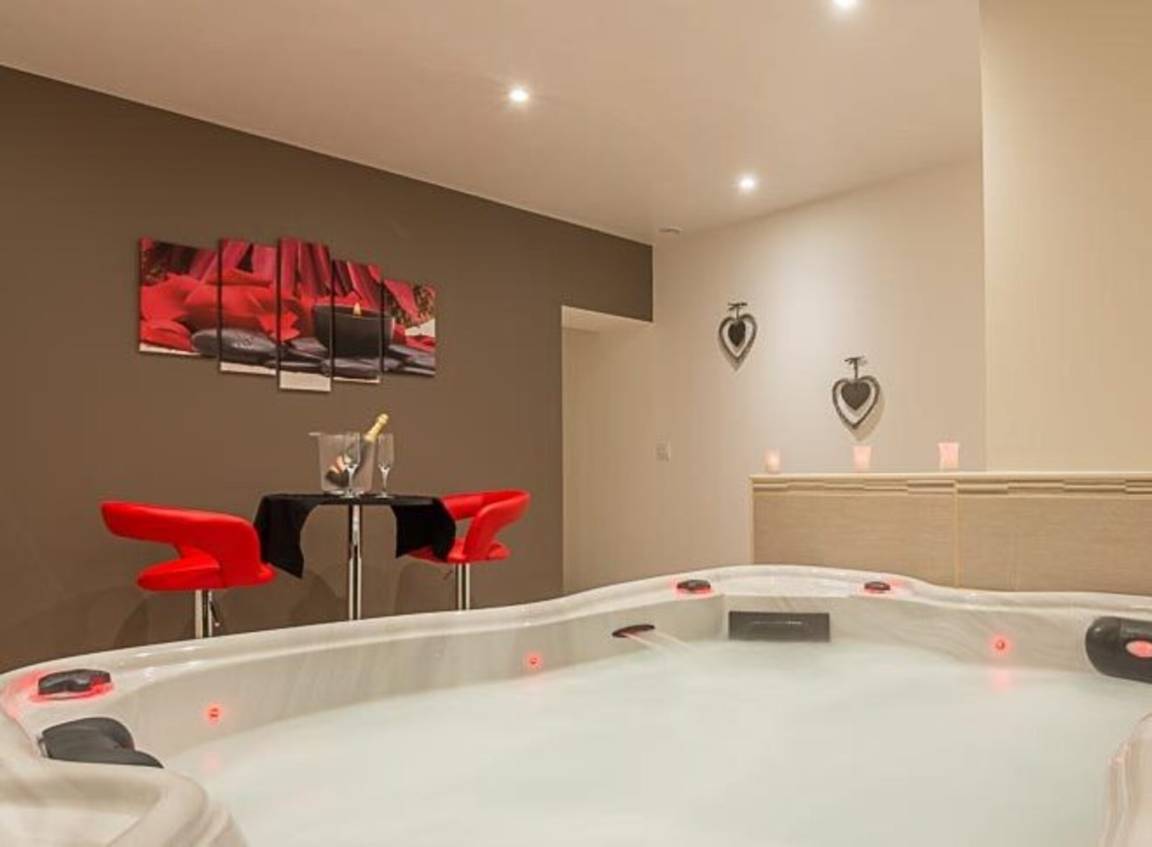 60 M² Chambre D'hôtes ∙ 1 Chambre ∙ 2 Personnes - Bort-les-Orgues