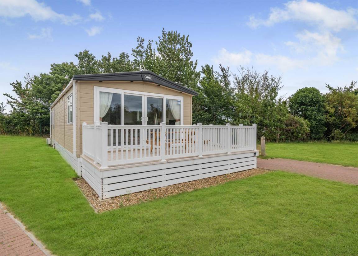 Caravan ∙ 2 Bedrooms ∙ 6 Guests - Wales