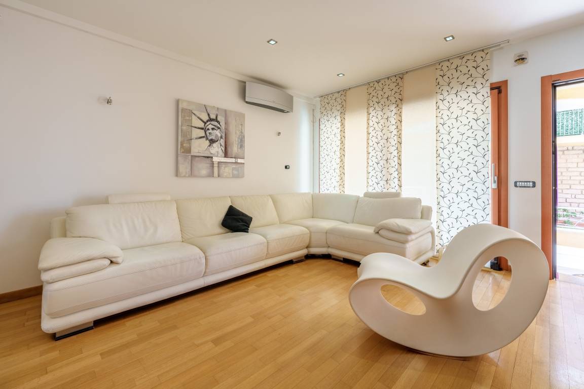 200 M² Maison De Vacances ∙ 3 Chambres ∙ 6 Personnes - Golfo Aranci