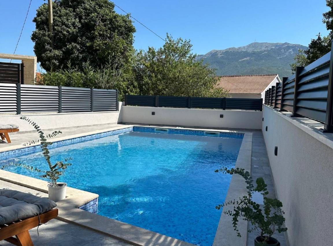 100 M² Apartment ∙ 2 Bedrooms ∙ 5 Guests - Makarska Riviera