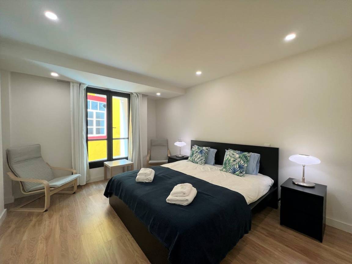 100 M² Apartment ∙ 3 Bedrooms ∙ 6 Guests - Faro District