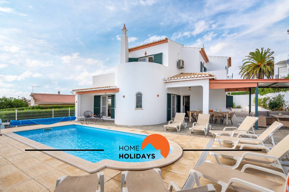 200 M² Villa ∙ 4 Bedrooms ∙ 8 Guests - Guia