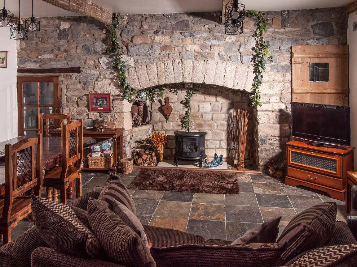 Cottage ∙ 2 Bedrooms ∙ 4 Guests - West Yorkshire