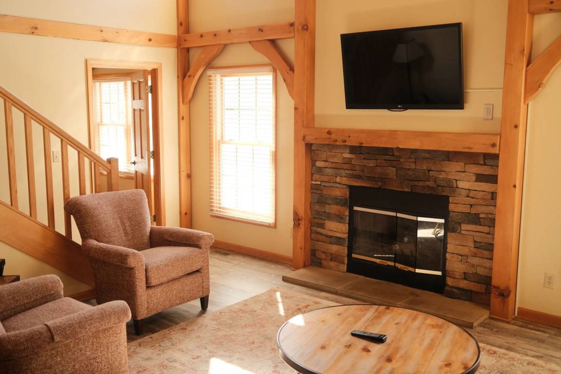 Condo ∙ 3 Bedrooms ∙ 6 Guests - West Virginia