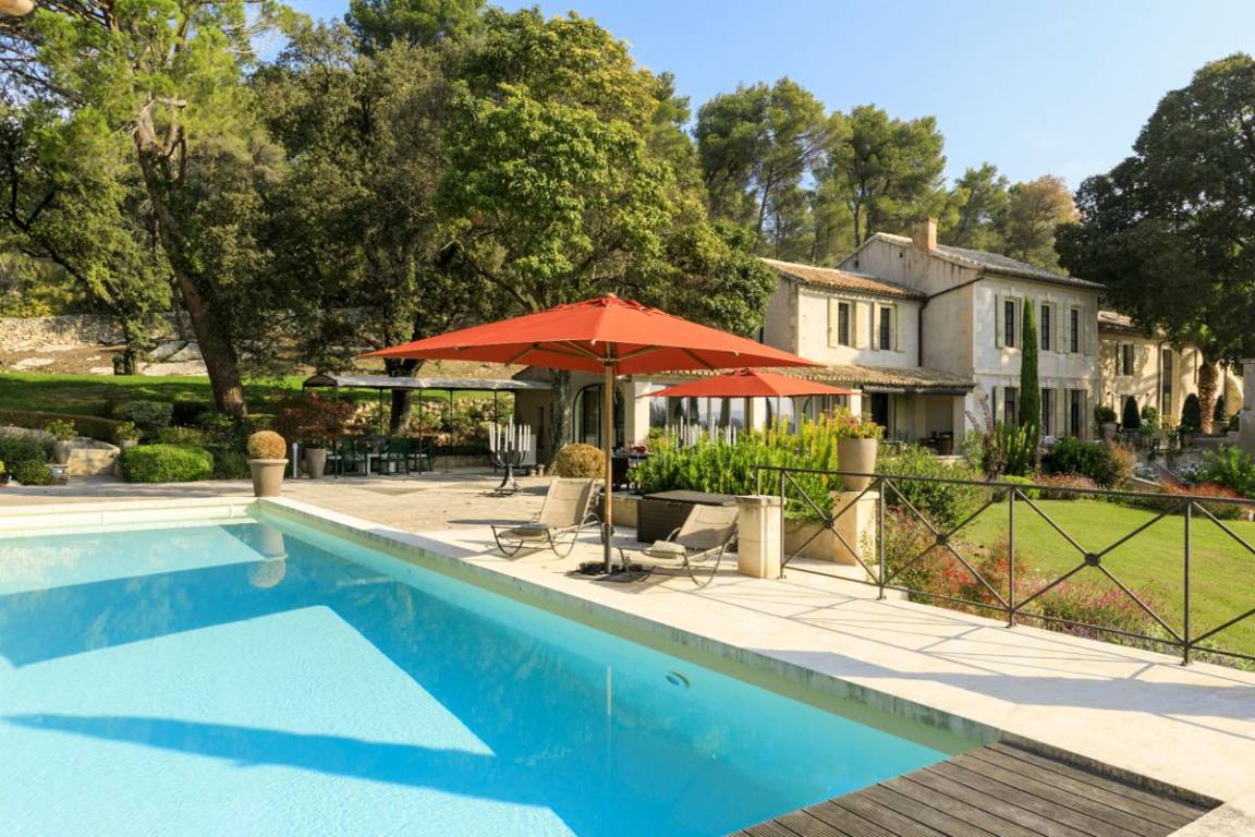 Villa ∙ 8 Schlafzimmer ∙ 16 Gäste - Tarascon
