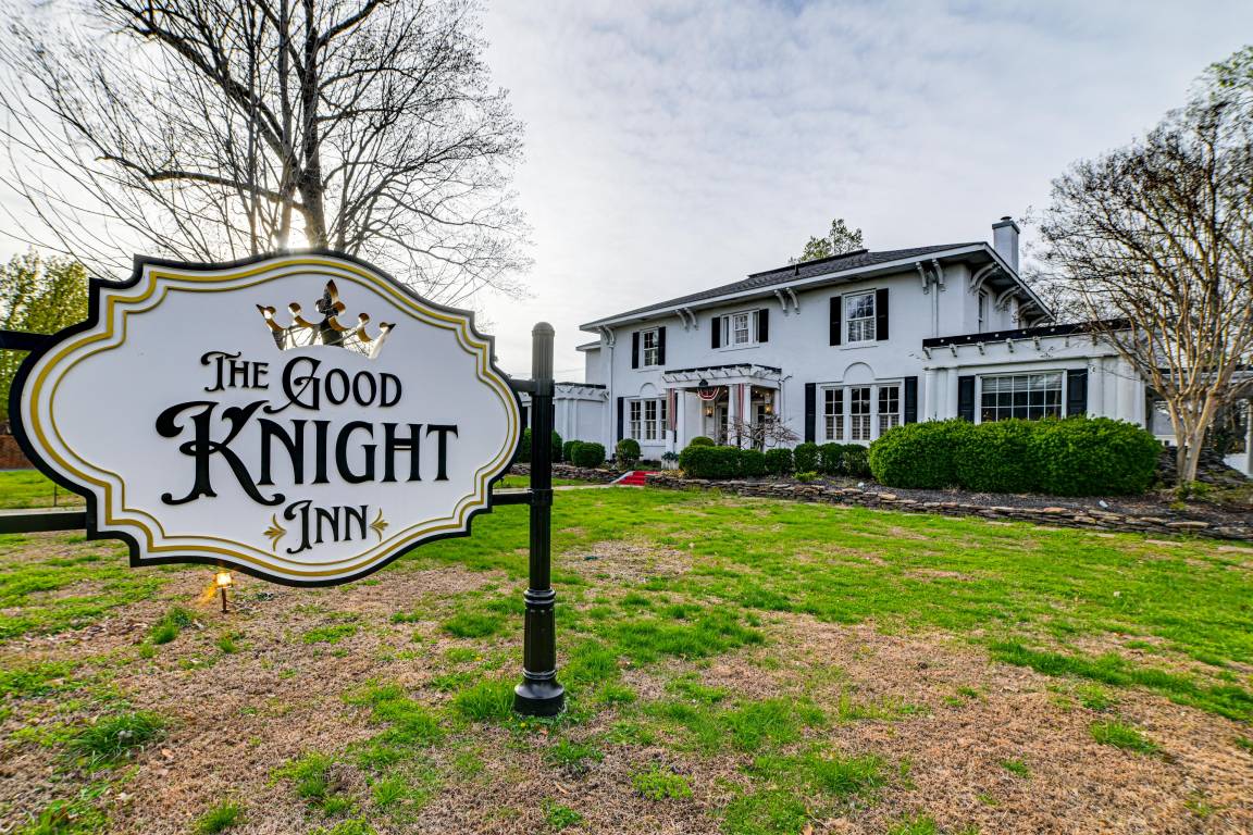 650 M² House ∙ 4 Bedrooms ∙ 8 Guests - Paducah, KY