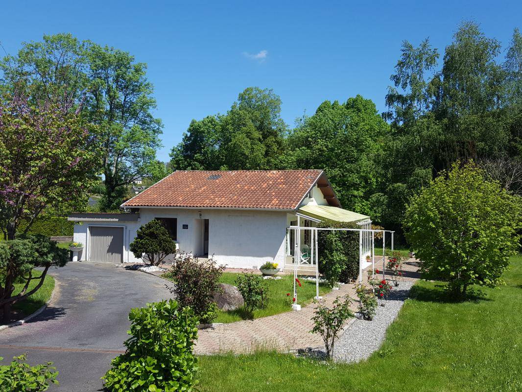 130 M² Gîte ∙ 3 Bedrooms ∙ 6 Guests - Adé