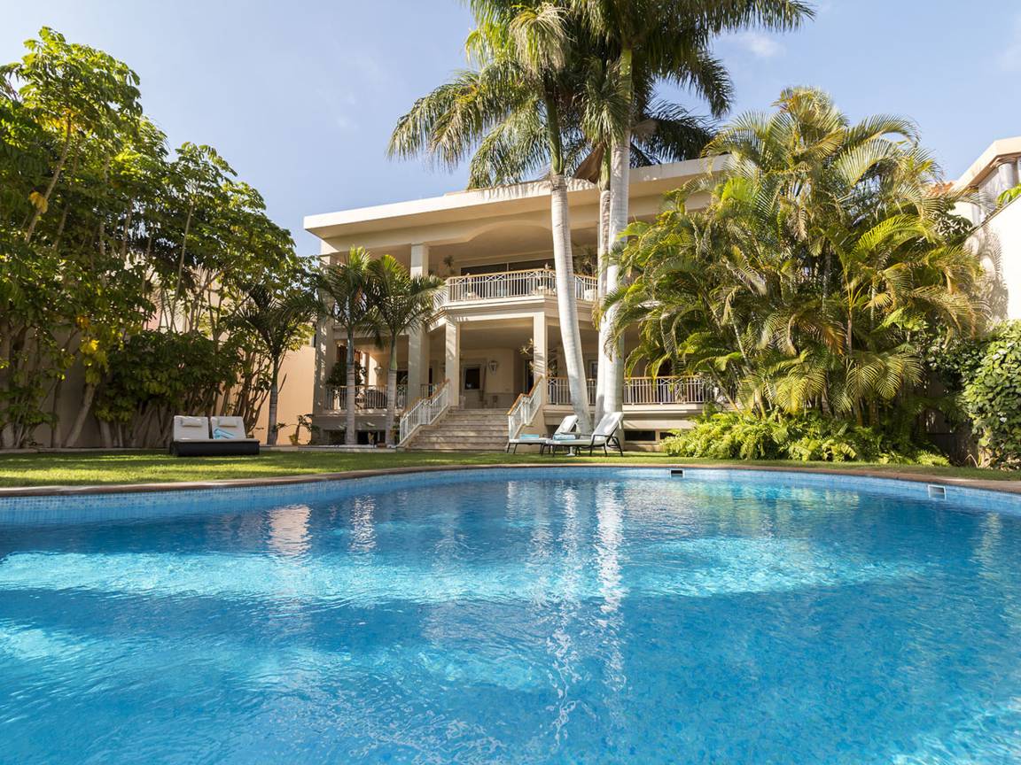 1450 M² Villa ∙ 5 Habitaciones ∙ 10 Huéspedes - Los Cristianos