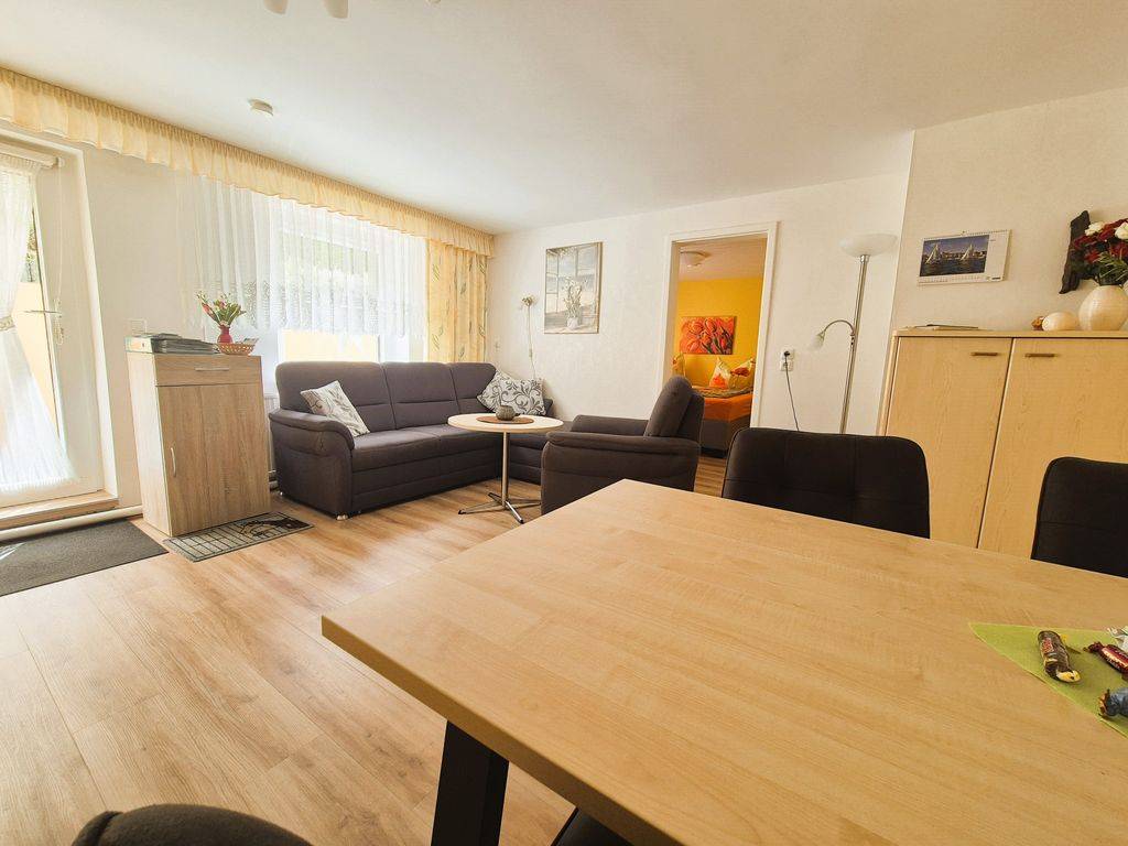 42 M² Ferienwohnung ∙ 1 Schlafzimmer ∙ 3 Gäste - Waren (Müritz)