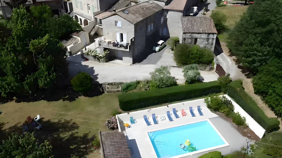 16 M² Chambre D'hôtes ∙ 1 Chambre ∙ 2 Personnes - Joyeuse