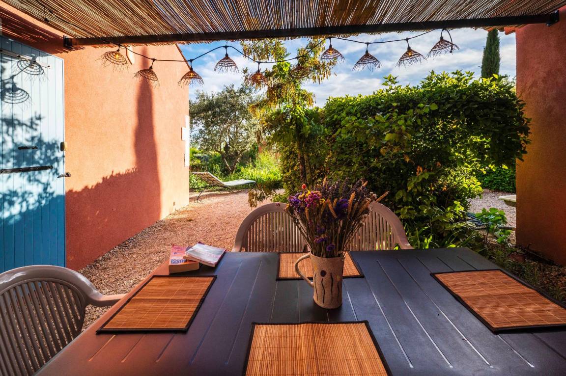 60 M² Maison De Vacances ∙ 2 Chambres ∙ 4 Personnes - Aups