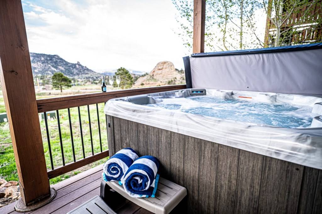 191 M² Condo ∙ 3 Bedrooms ∙ 8 Guests - Estes Park, CO